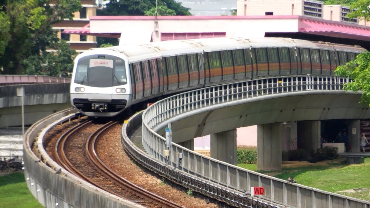 SMRT Singapore Subway East West Line Redhill Station - YouTube