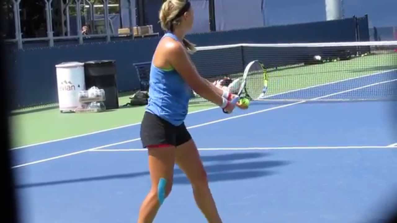 Victoria Azarenka's Practice at the 2014 US Open - YouTube