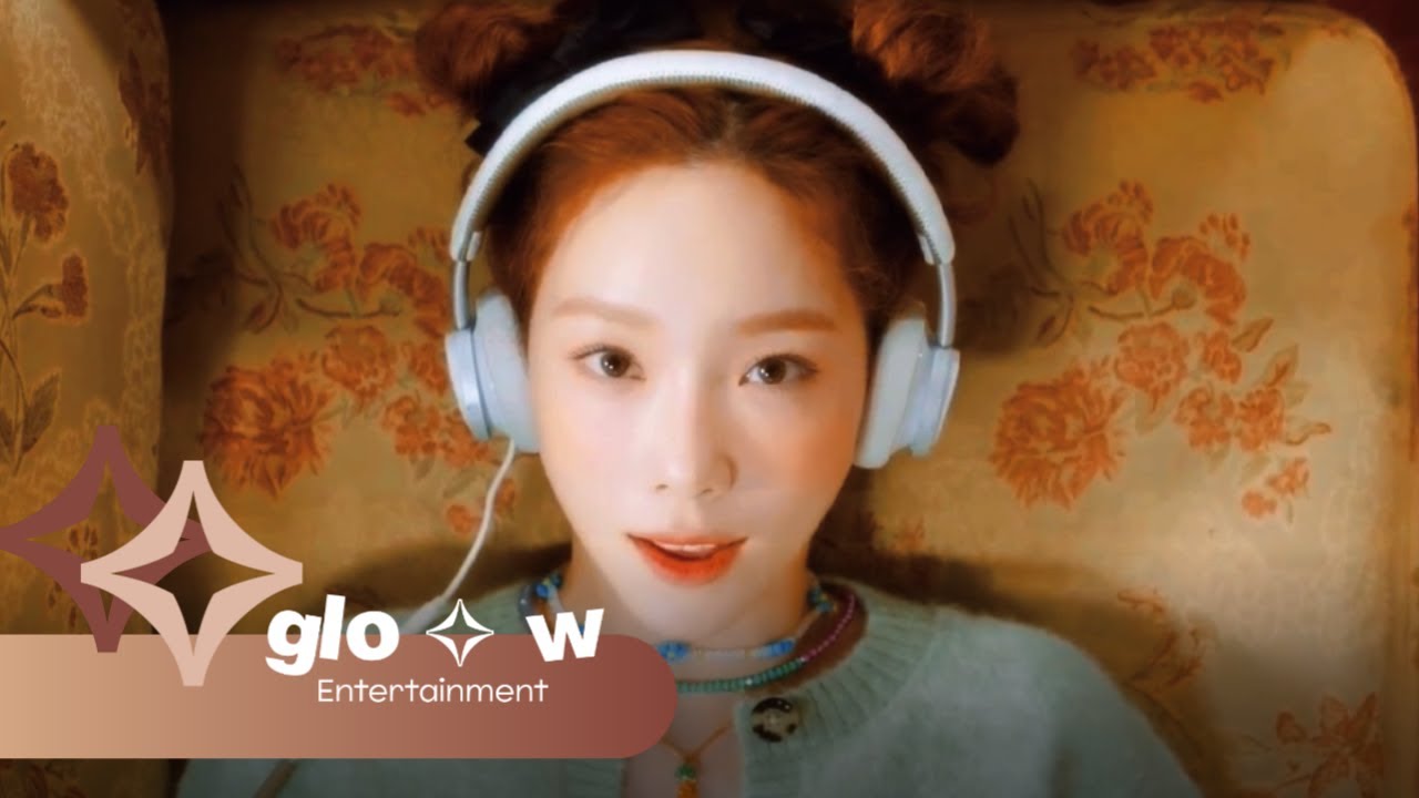 SHAYA 사아야 'Hype Boy' MV - YouTube