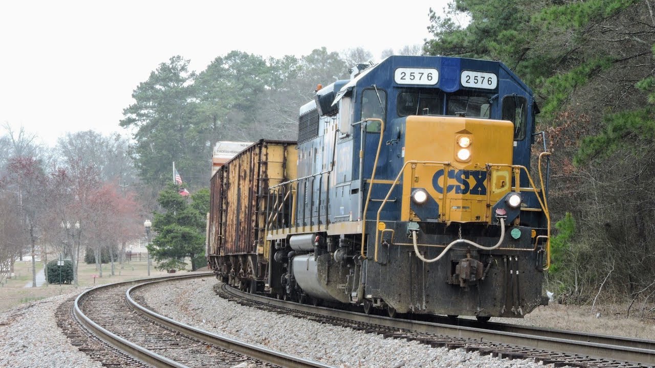 HD: CSX 2576 leads CSX A716-11 in Union City, GA - YouTube