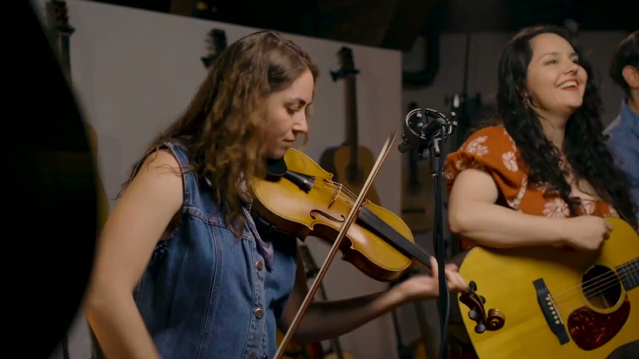 Rachel Sumner & Traveling Light // Lose My Love - YouTube