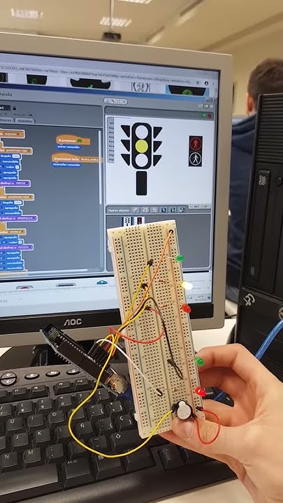 Semaforo scratch/arduino - YouTube