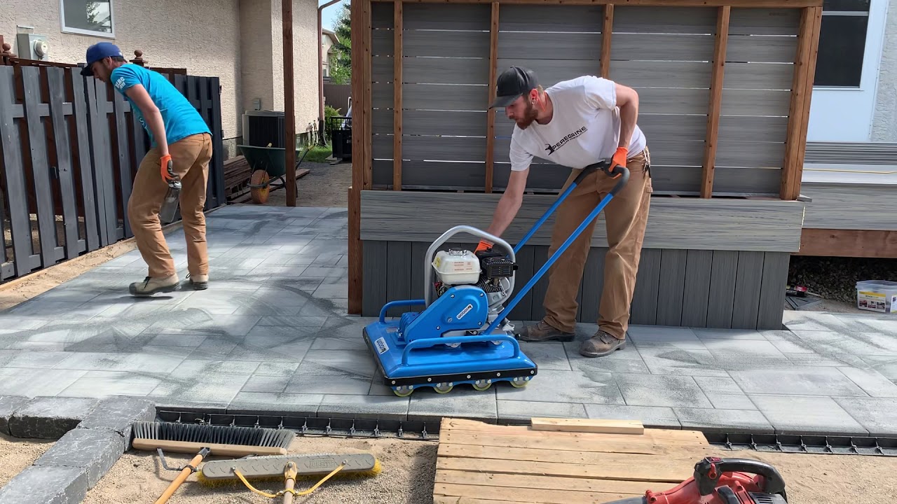 Weber MT VPR 700 Paver Roller Demo - YouTube