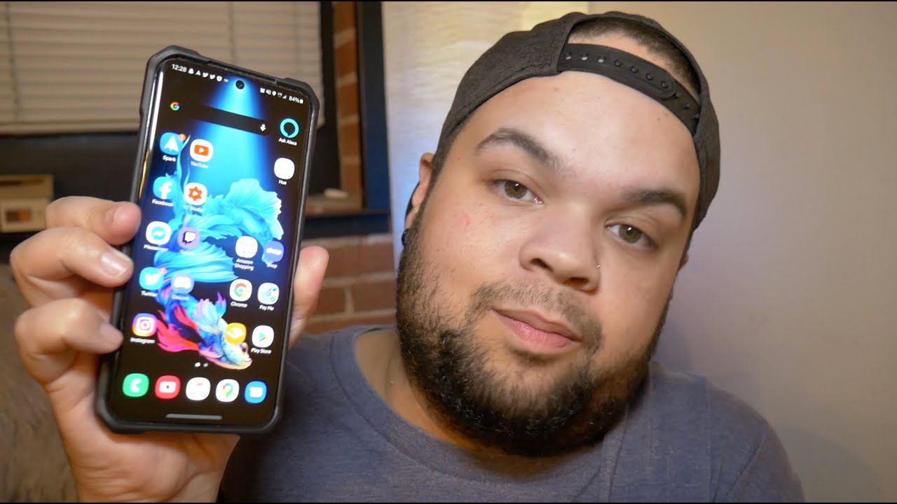 iPhone fanboy switches to the Samsung Galaxy S20 for TWO weeks. - YouTube