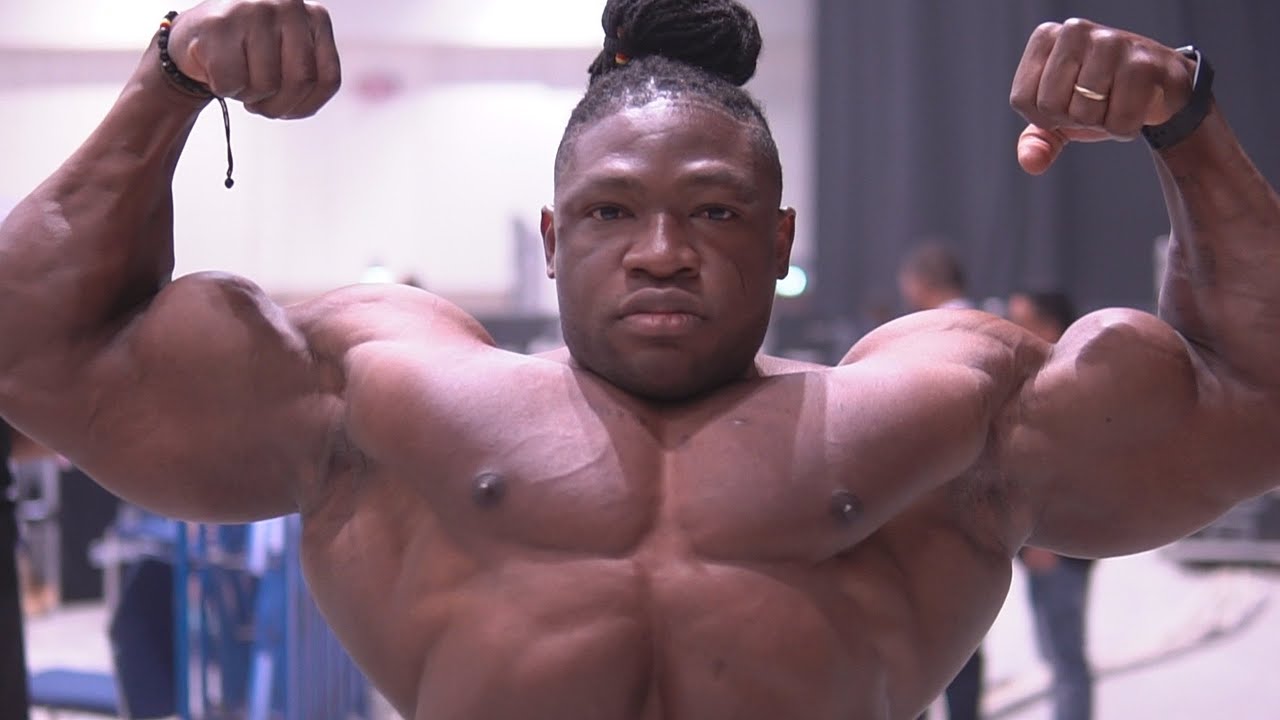 212 MEGAFREAK Physique REVEAL One Day Out from Dubai Pro | Oben ...