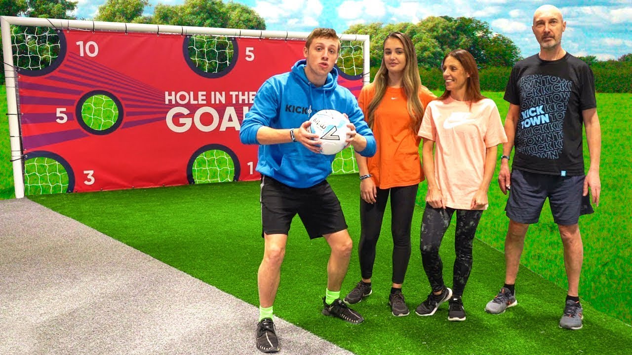 W2S FOOTBALL CHALLENGES vs MY BROTHER MUM & DAD - YouTube