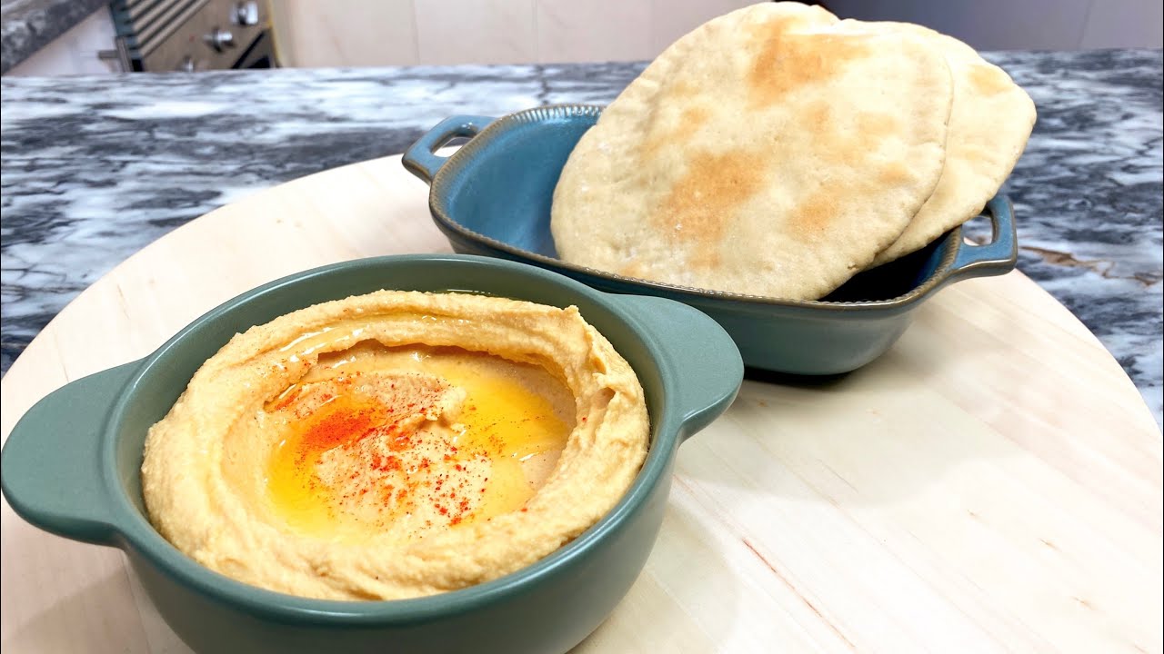 Como hacer pan pita y hummus - YouTube