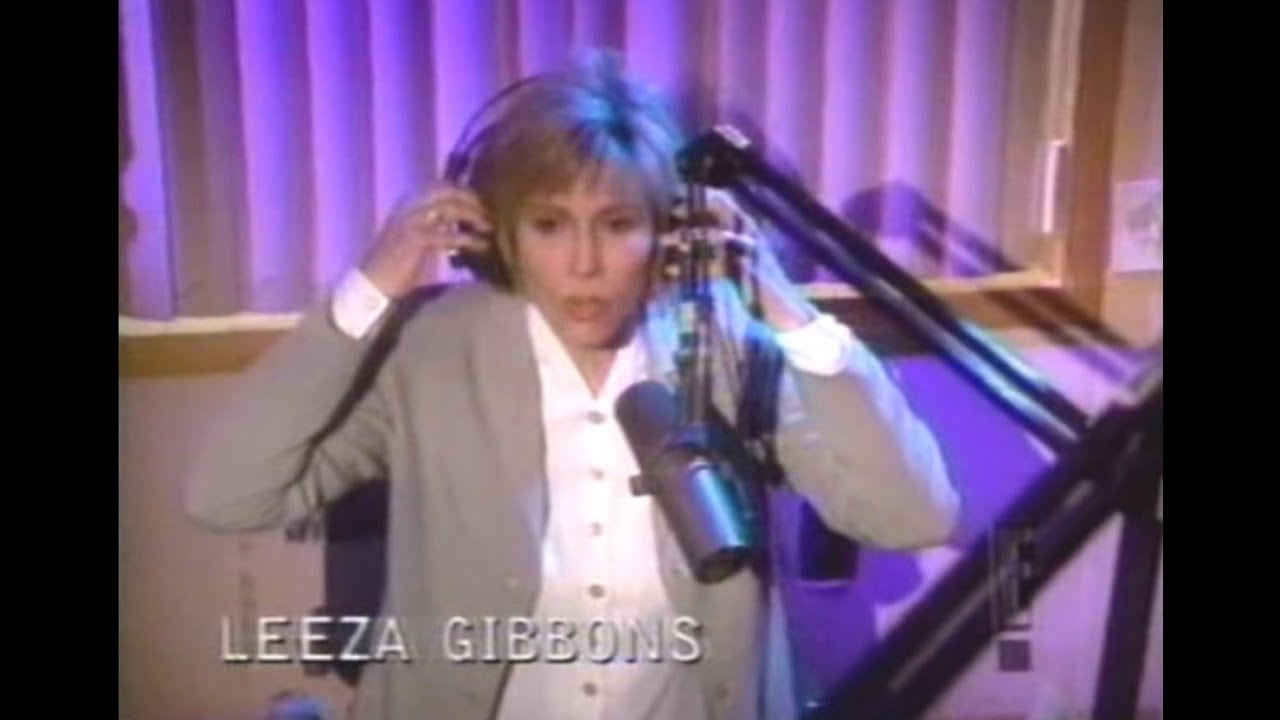 1994 07 28 Howard Stern Leeza Gibbons E! - YouTube