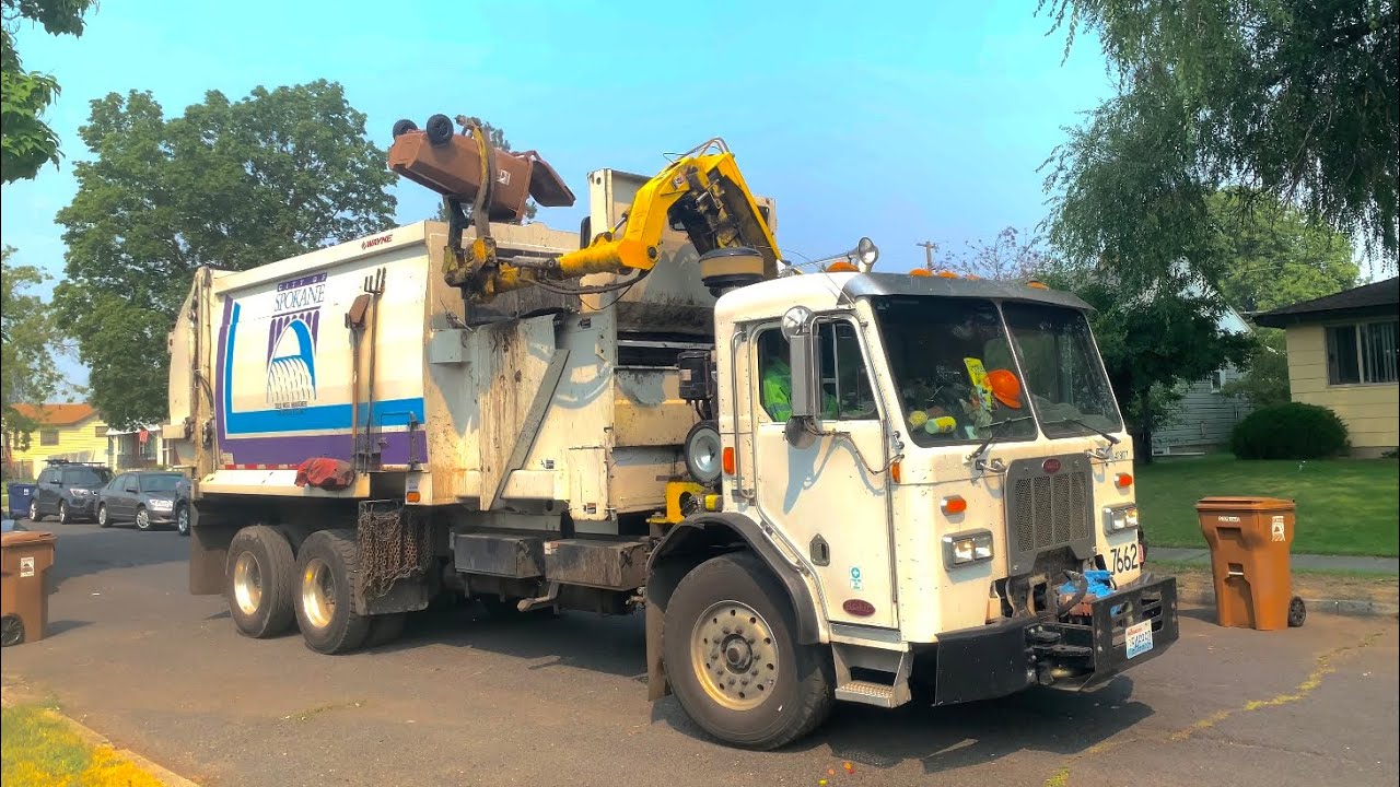 Peterbilt 320 - Wayne Curbtender Garbage Truck - YouTube