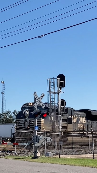NS I4A Northbound through downtown Valdosta, GA #railroad #railfan #train #ns #trains #shorts ...