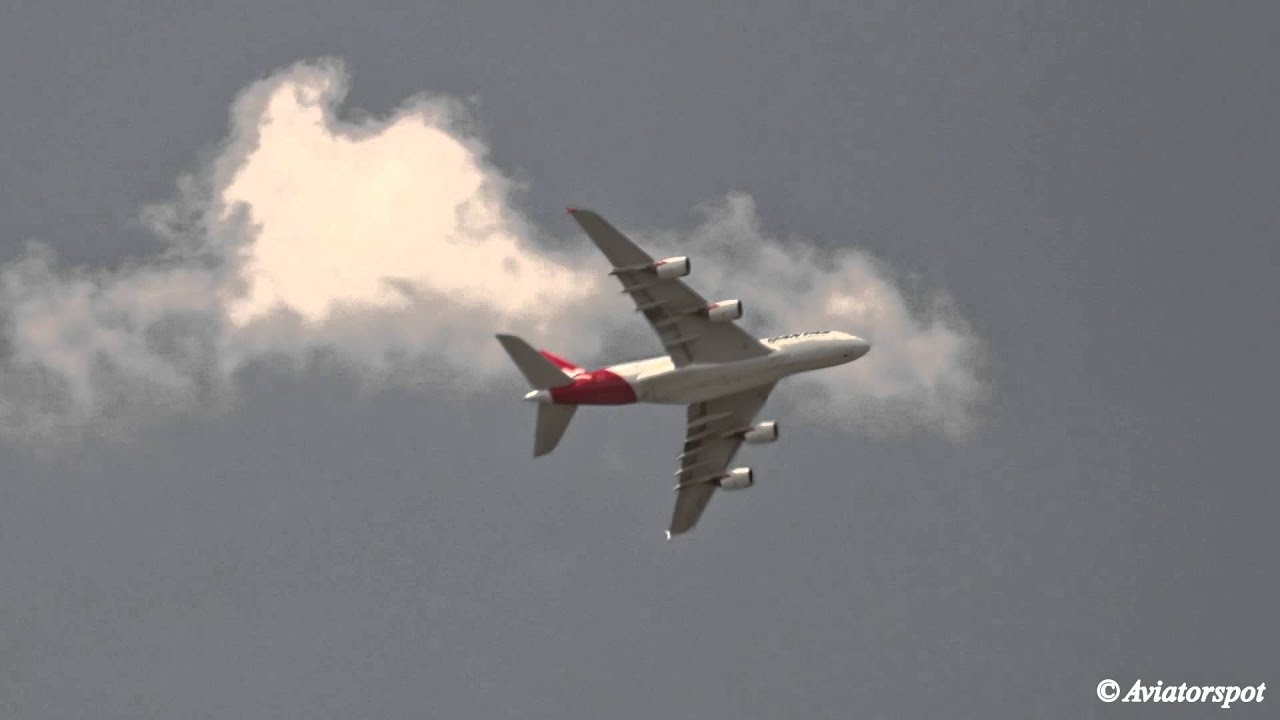 [26th Jan Australia Day] - Special Flyover by Qantas Airways A380 ...