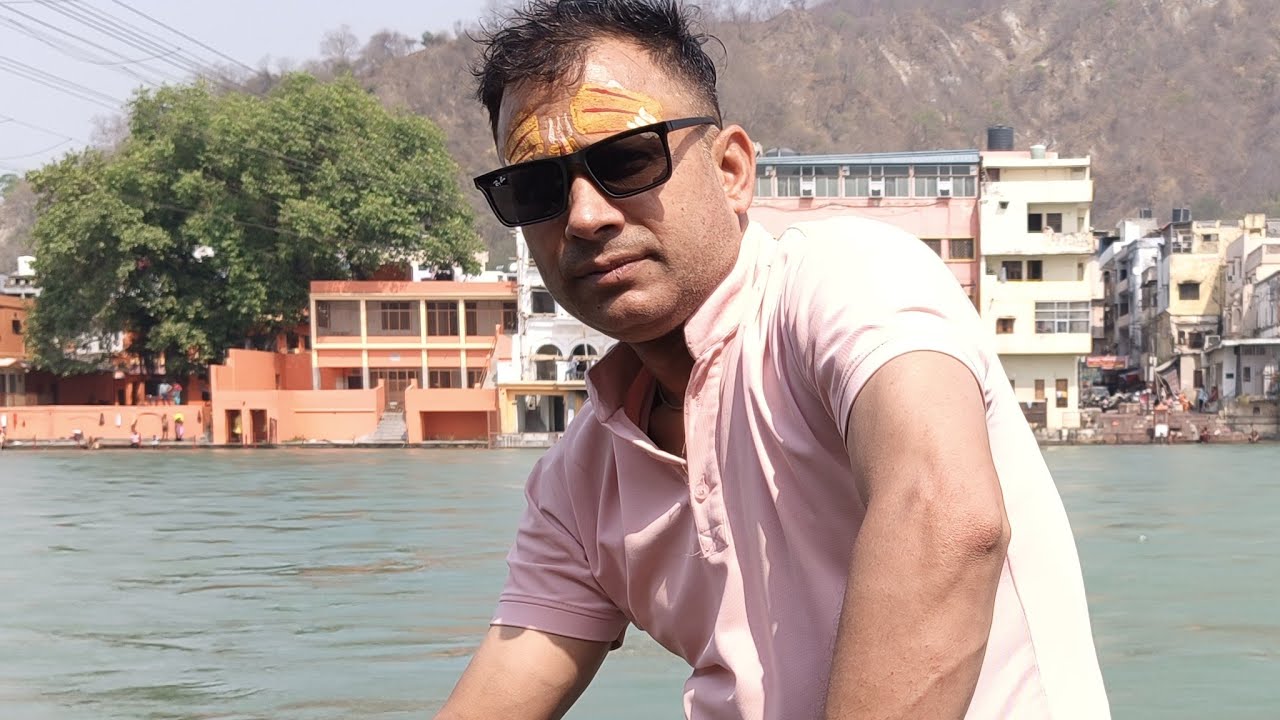 Umesh Chand 81कुछ दिल ने कहा is live राधे कृष्णा राधे कृष्णा - YouTube