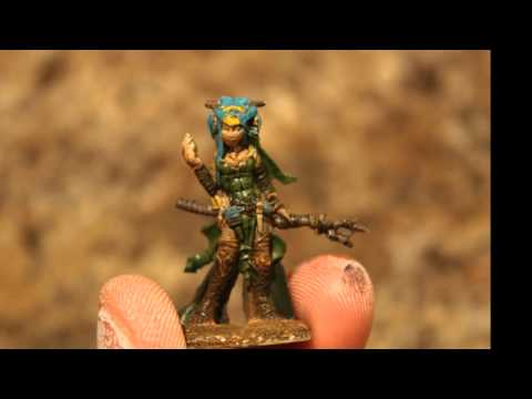Pathfinder Iconic Witch Miniature Figure - YouTube