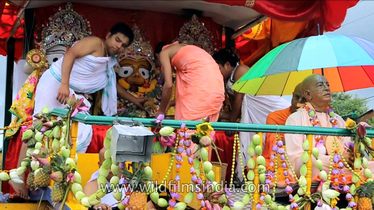 Manipuris take part in 'Kang Chingba' celebrations - YouTube