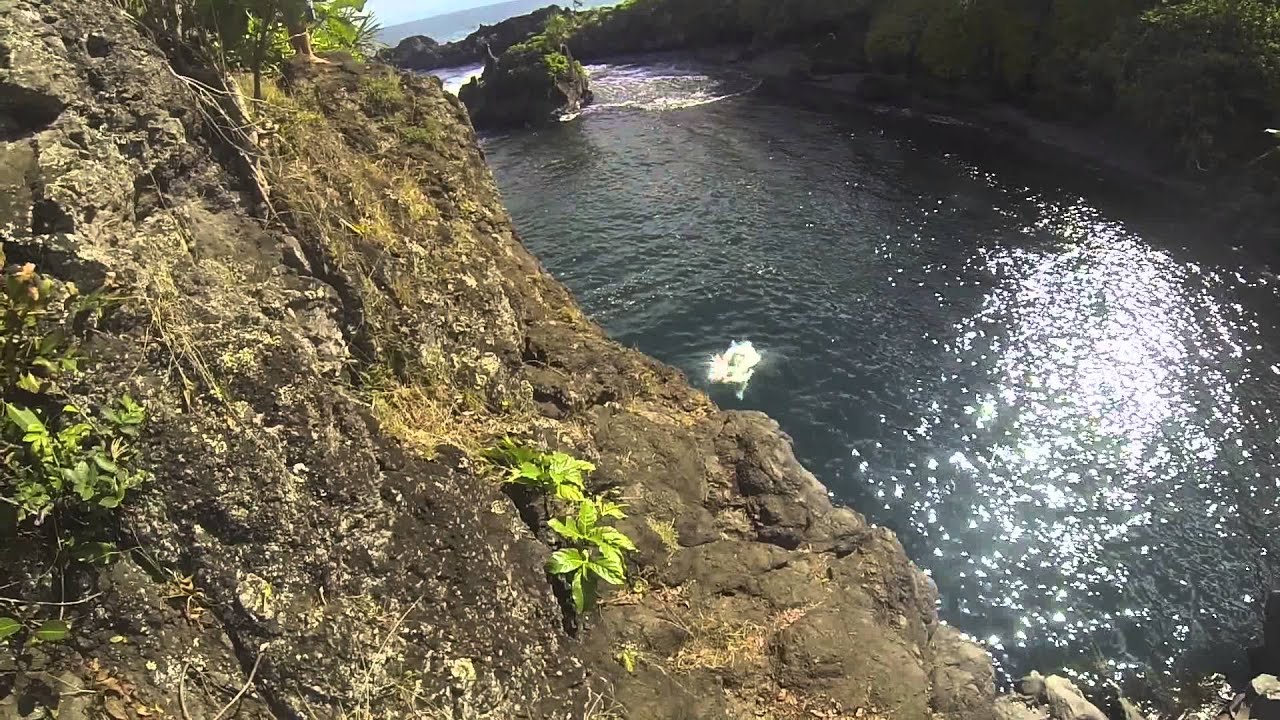 C-Tron visits maui - YouTube