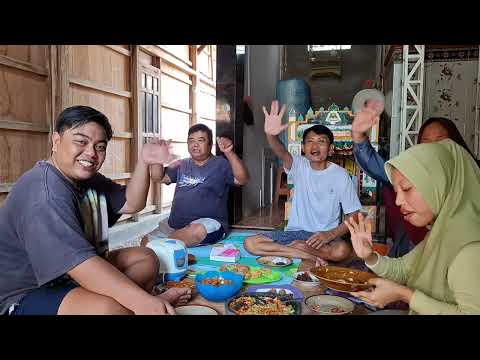 masak dan makan bersama