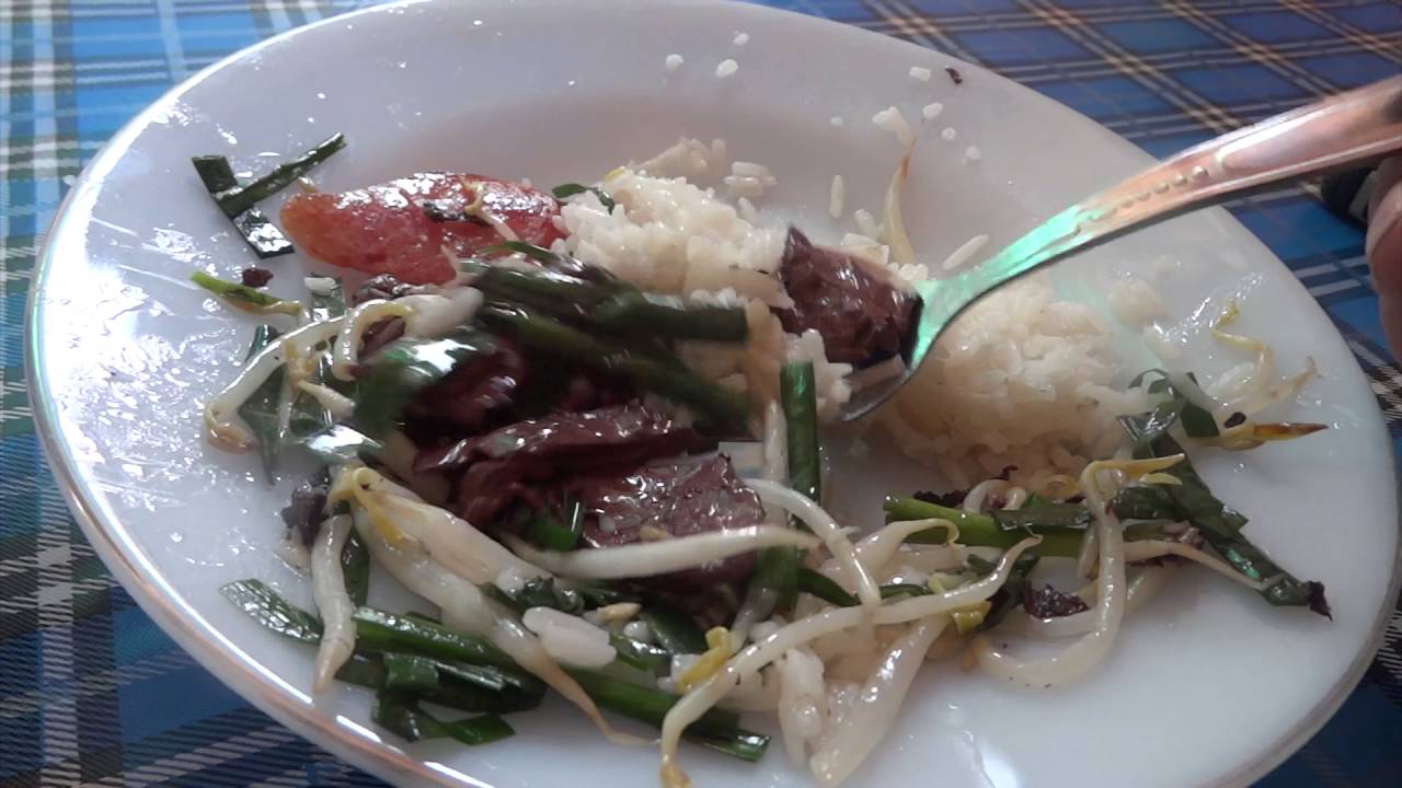 Blood cake or blood tofu in Asian cuisine - YouTube
