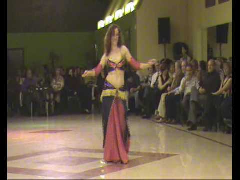 sahra saidi, percusión.