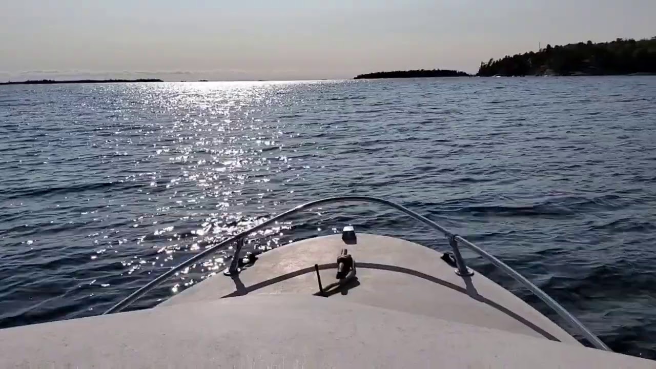 KMV 1700 HT on Georgian Bay 2020 - YouTube