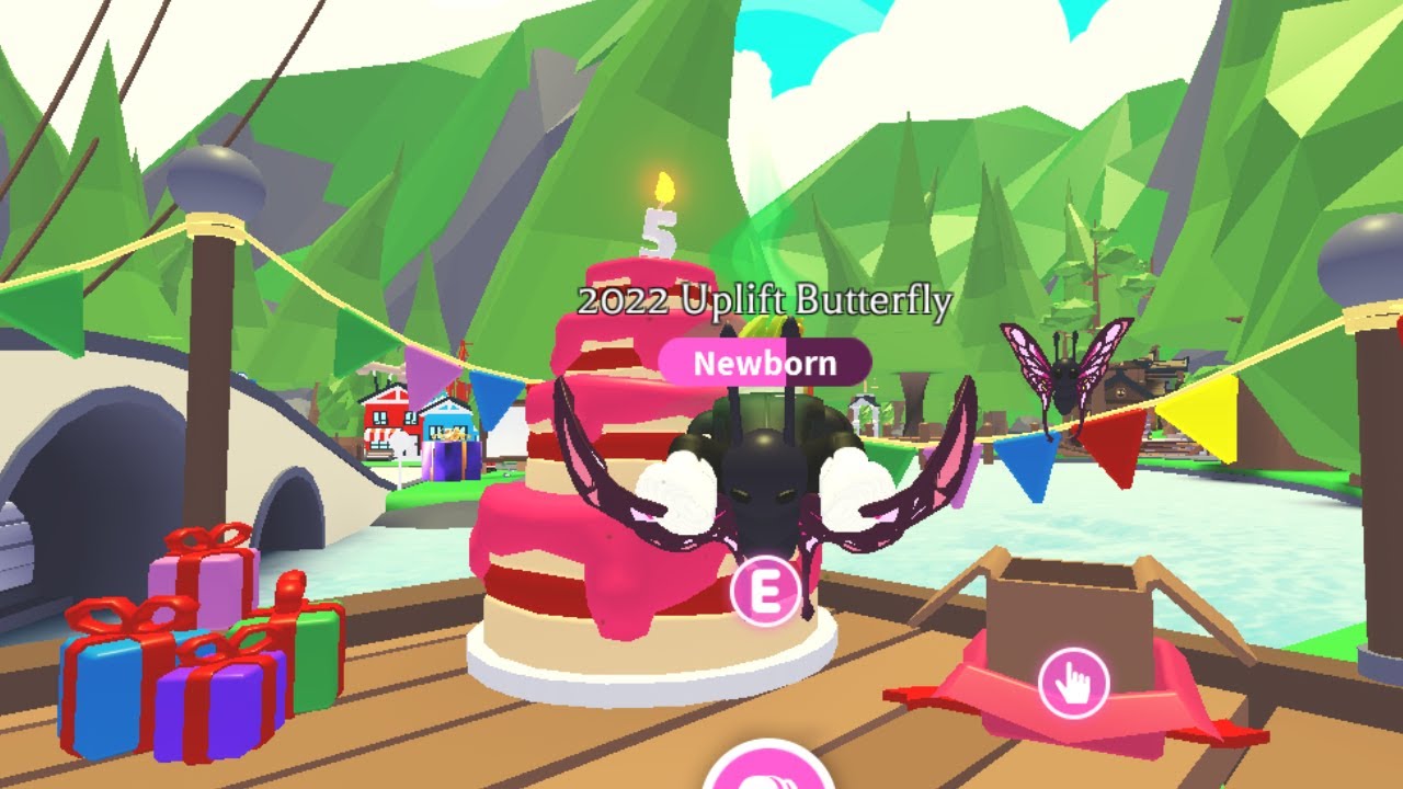 Trading NEW 2022 UPLIFT BUTTERFLY in Adopt Me - YouTube