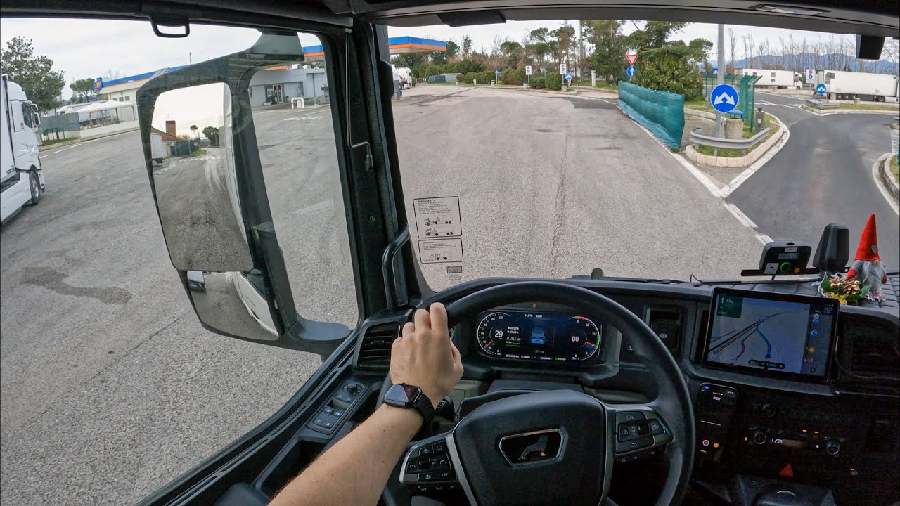POV Driving MAN TGX 480 – Winter Roads of Italy - YouTube