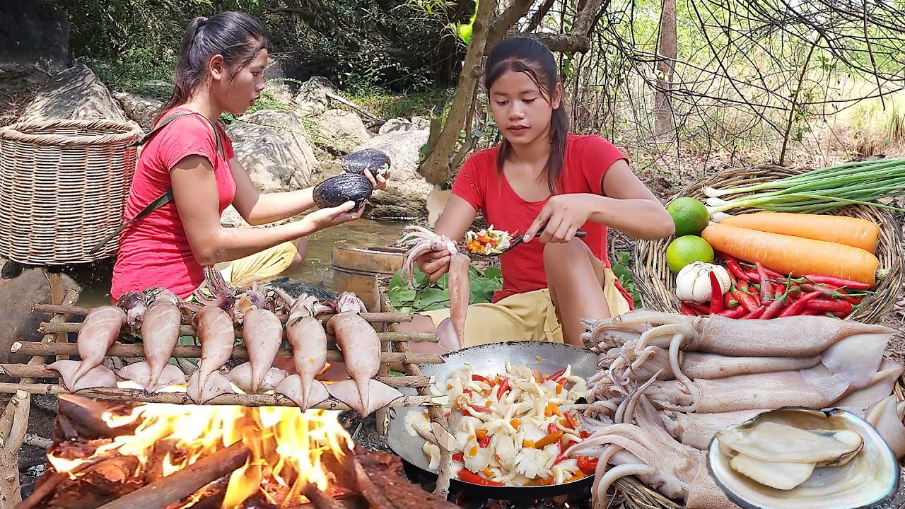Survival in rainforest, Pick shell & Catch catfish for jungle food ...