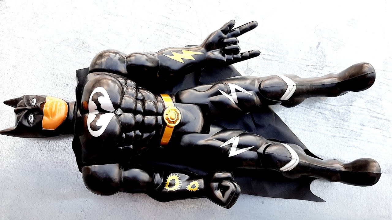 MEET MY GIANT BATMAN #avengers - YouTube