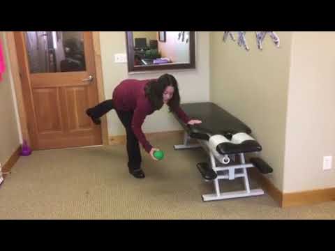 Golfer's Lift Technique Demonstration for Low Back Injury Prevention ...