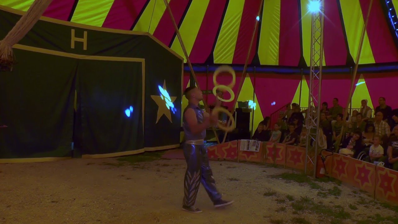 Wary Hartini - Cirque Hartini - YouTube