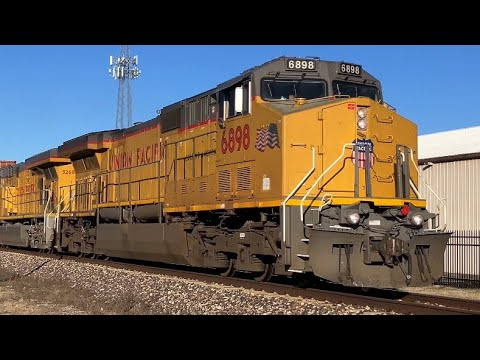 New Paint Duo! UP 6898 - Chatham, IL - YouTube