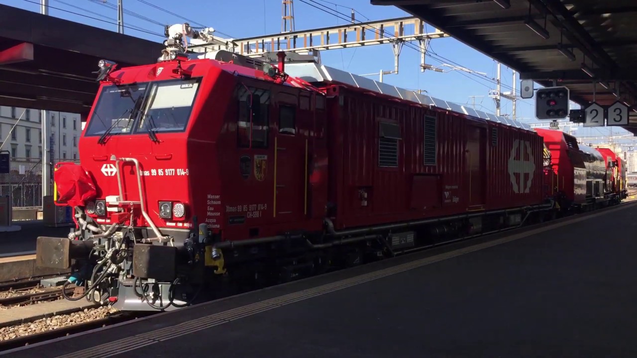 Train des pompiers CFF en gare de Genève - YouTube