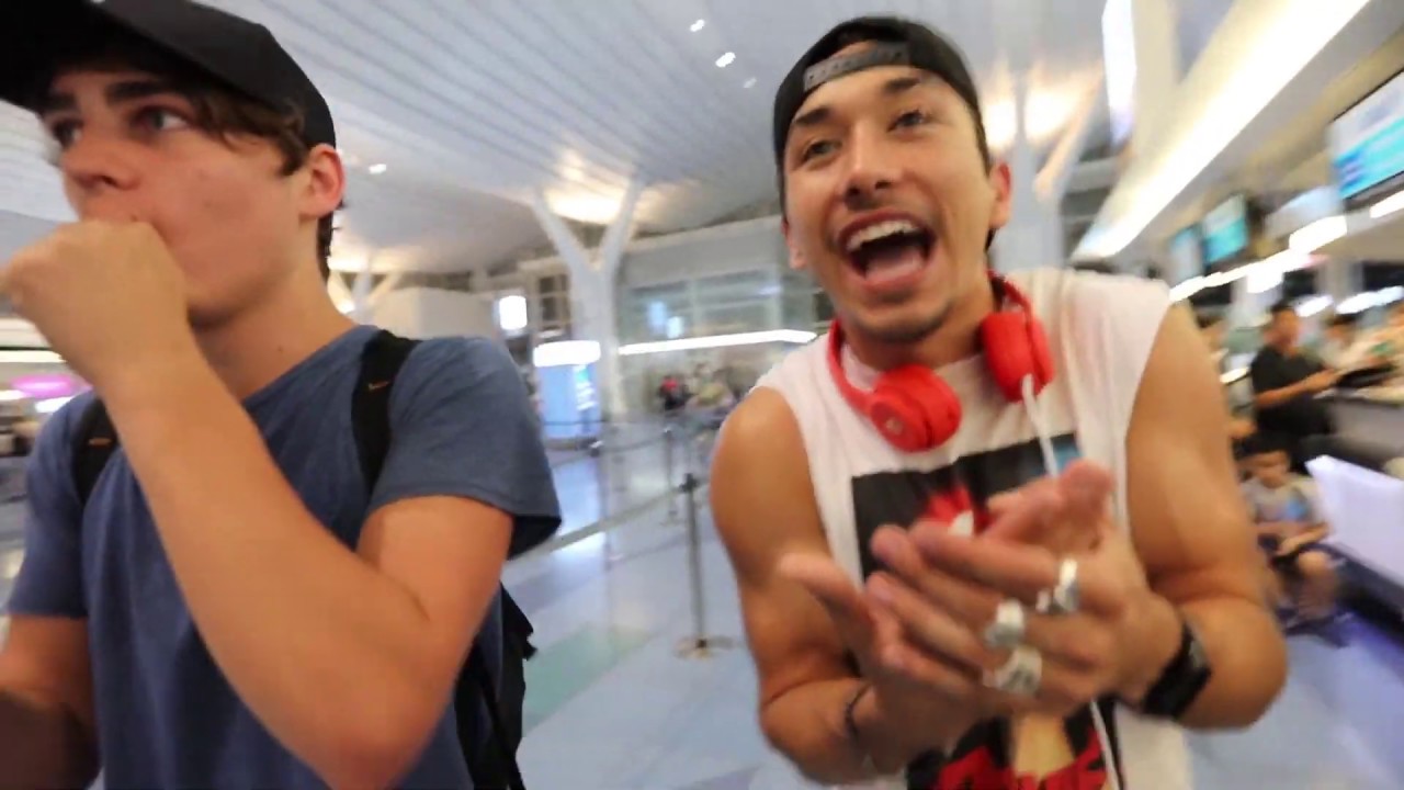 STOLEN PASSPORT PRANK - YouTube