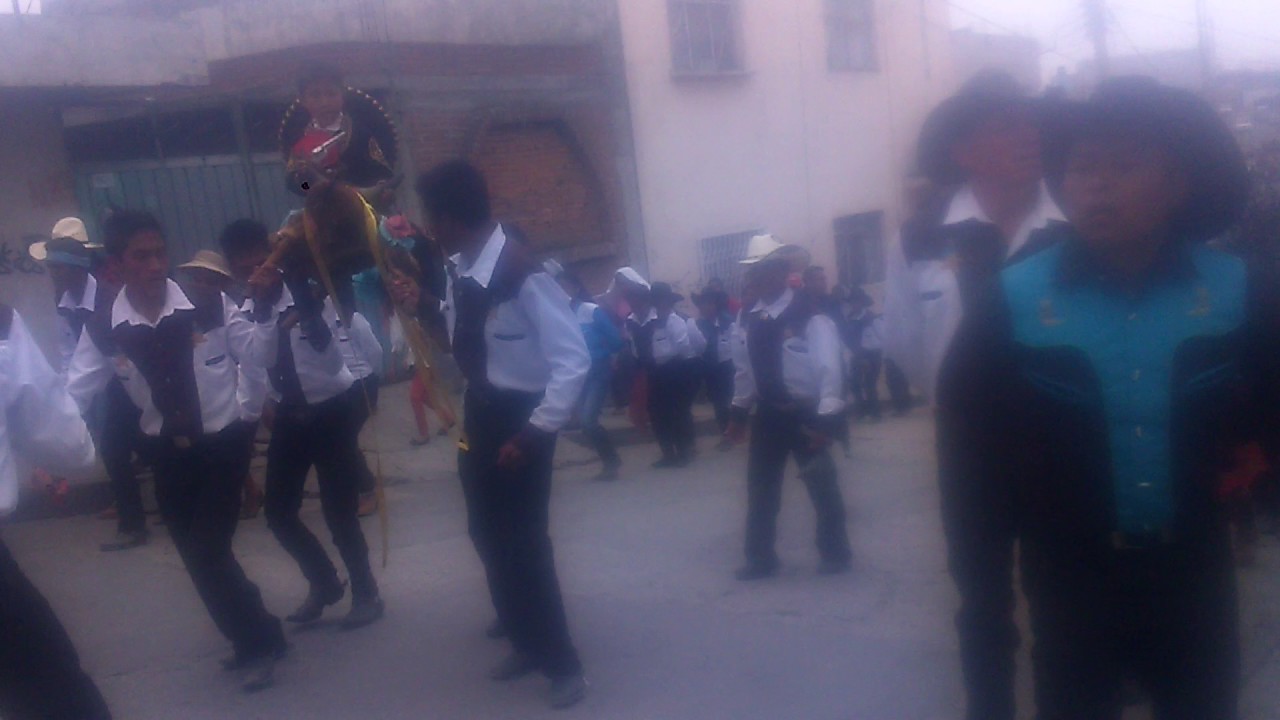 Danza de los vasallos - YouTube
