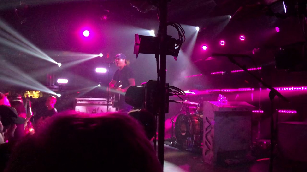 TOM DELONGE - ANGELS & AIRWAVES - BLINK 182, BOX CAR RACER MEDLEY ...