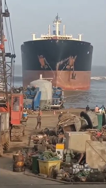 Alang Sosiya Port Alang ship yard sosiya port #sosiya #alang 😍 - YouTube