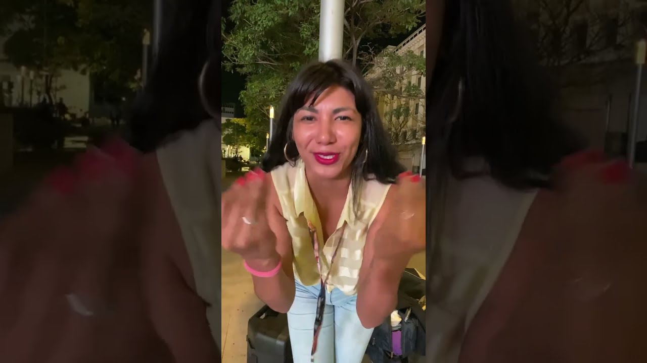 Arte en Sivar (Selena de El Salvador) está en vivo - YouTube