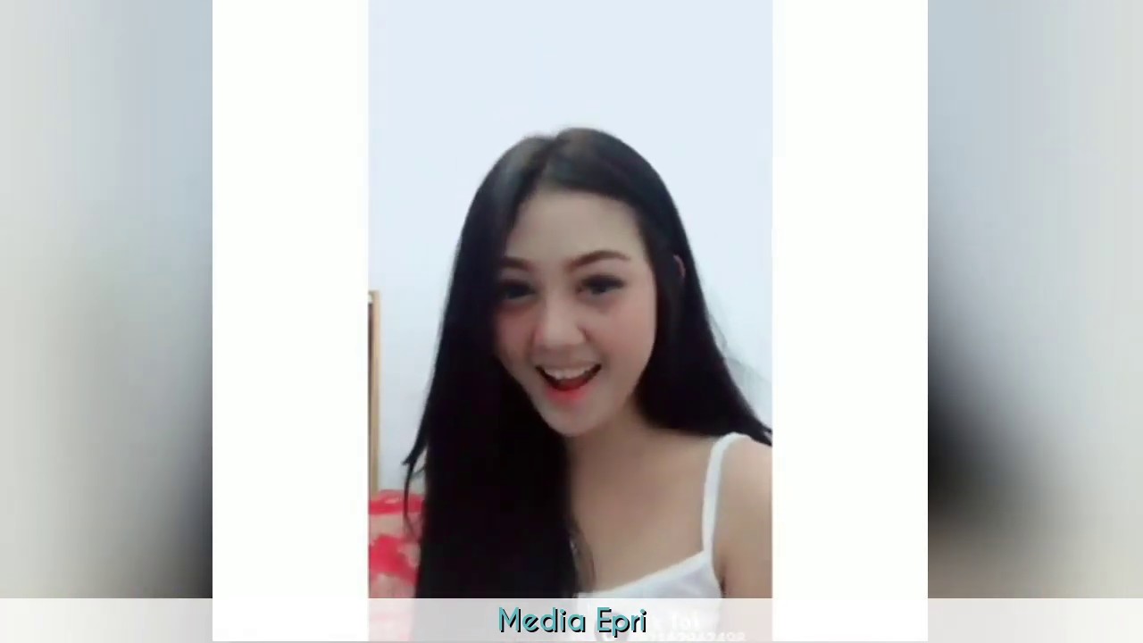 CEWEK CANTIK DAN IMUT TIK TOK BUAT KAMU JATUH CINTA 💘💖💞 - YouTube