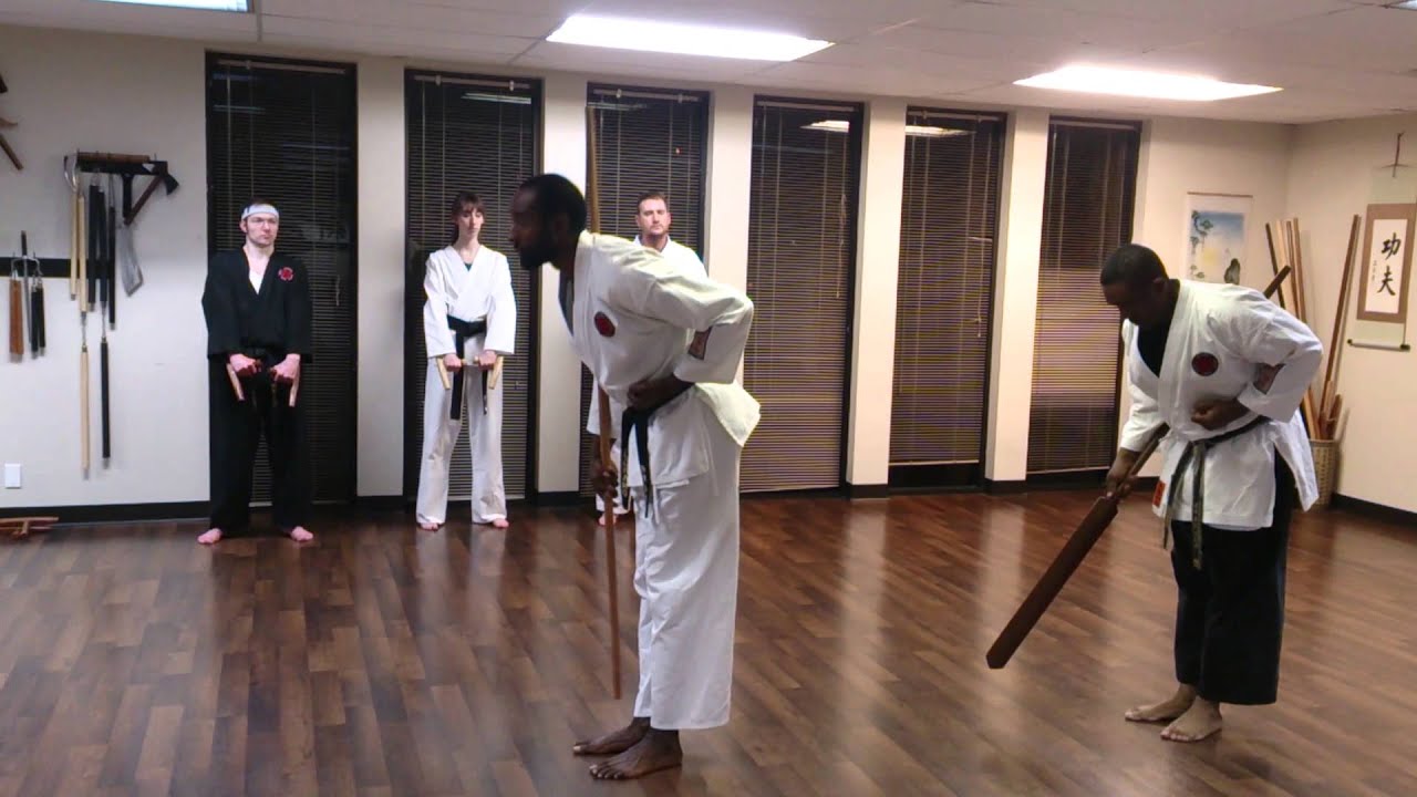 Okinawan Kobudo Eku Bo "Oar" vs Long Staff "Bo " - YouTube
