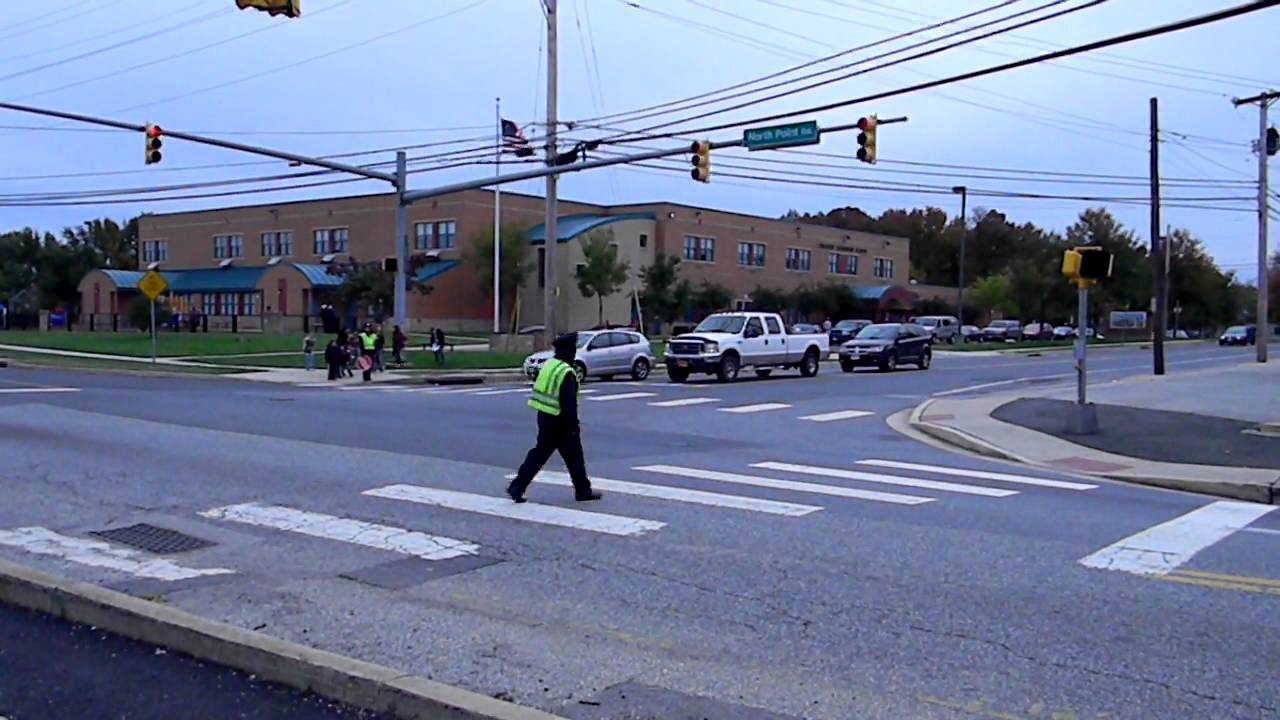Edgemere Elementary School Letting Out - YouTube