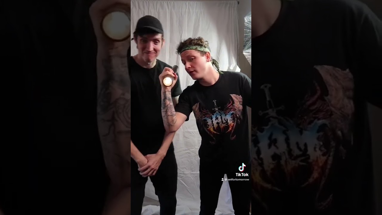 Types of dudes at shows - YouTube