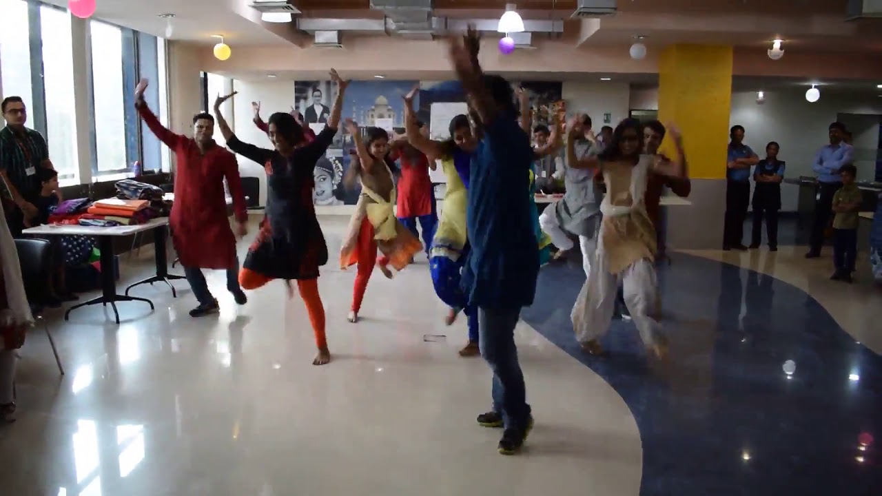 Avaya Pune - Day 2 (Diwali)- flashmob 2017 - YouTube