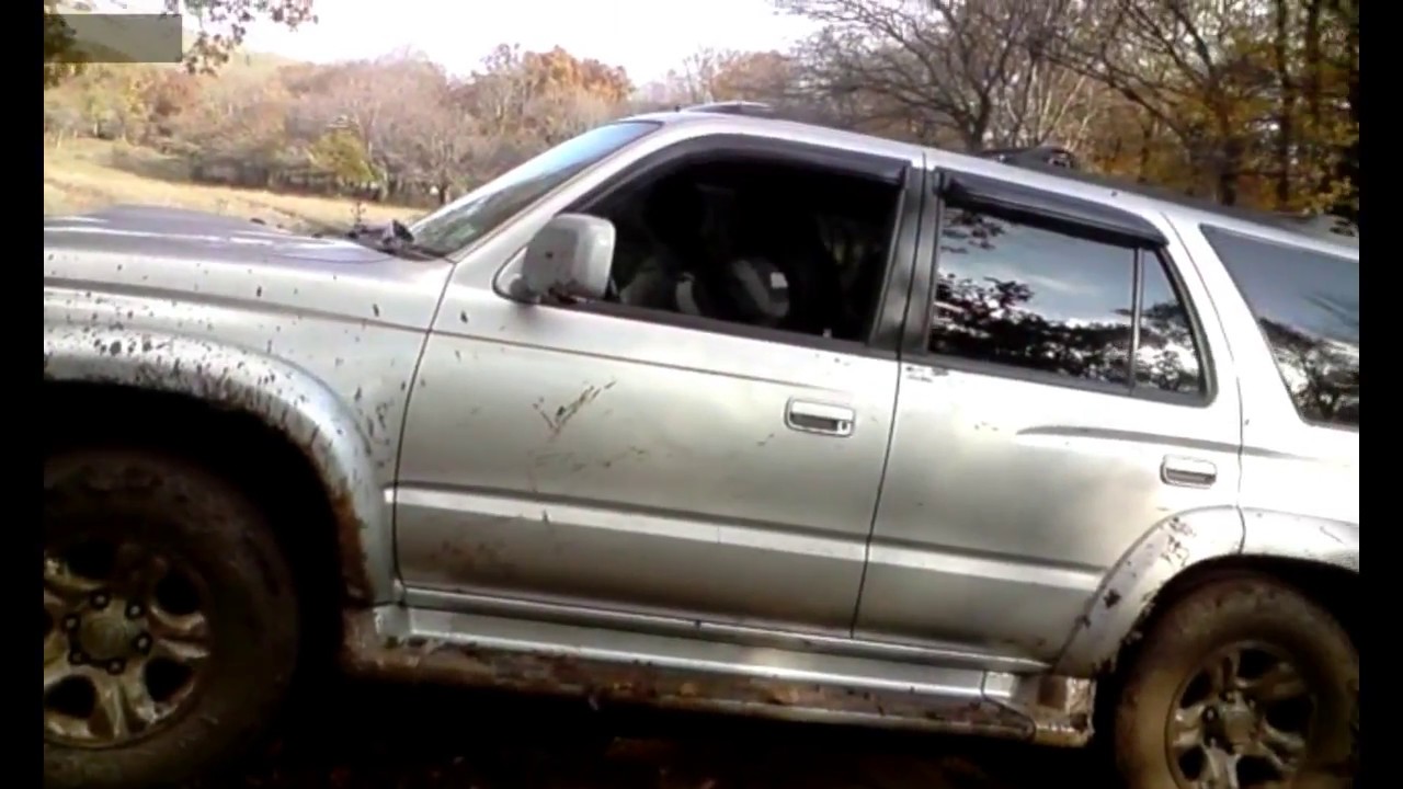Toyota 4Runner & Mitsubishi Pajero mudding offroad - YouTube