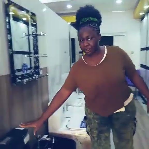 Hi babes dm me on INSTAGRAM MISS.ADDAI let talk business - YouTube