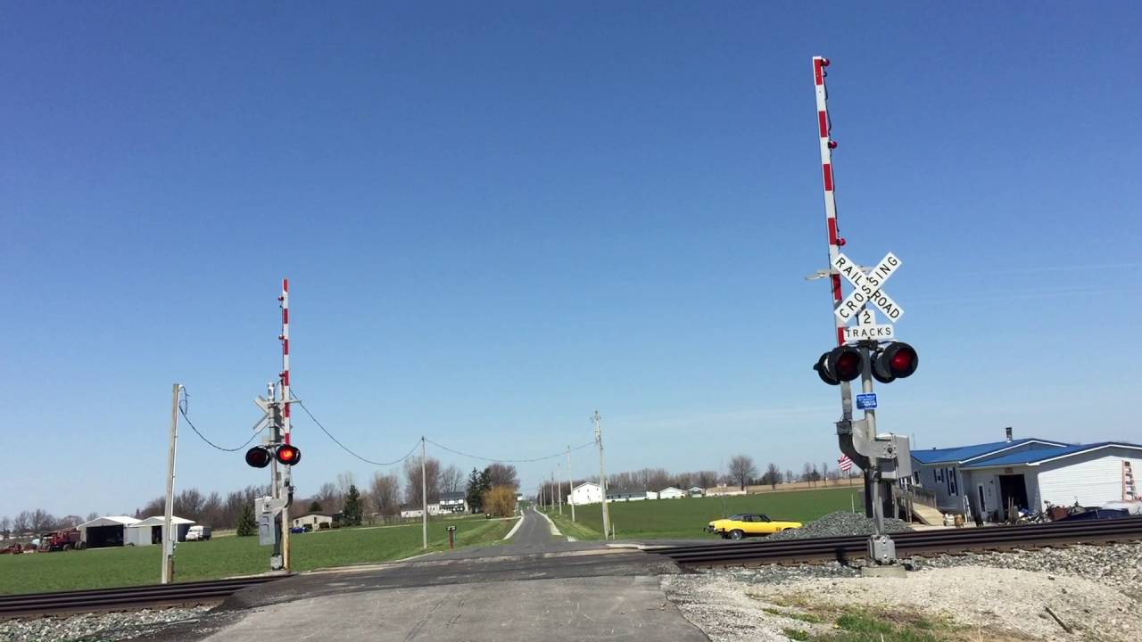 NS 3227 Meets NS 6976 in Bellevue, OH 4/16/16 - YouTube