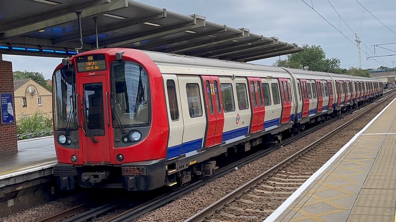 London Underground, DLR & c2c Trains at West Ham - 2/9/21 - YouTube