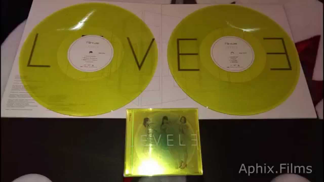 Perfume Level 3 Vinyl (Yellow) Photo Flythrough - YouTube