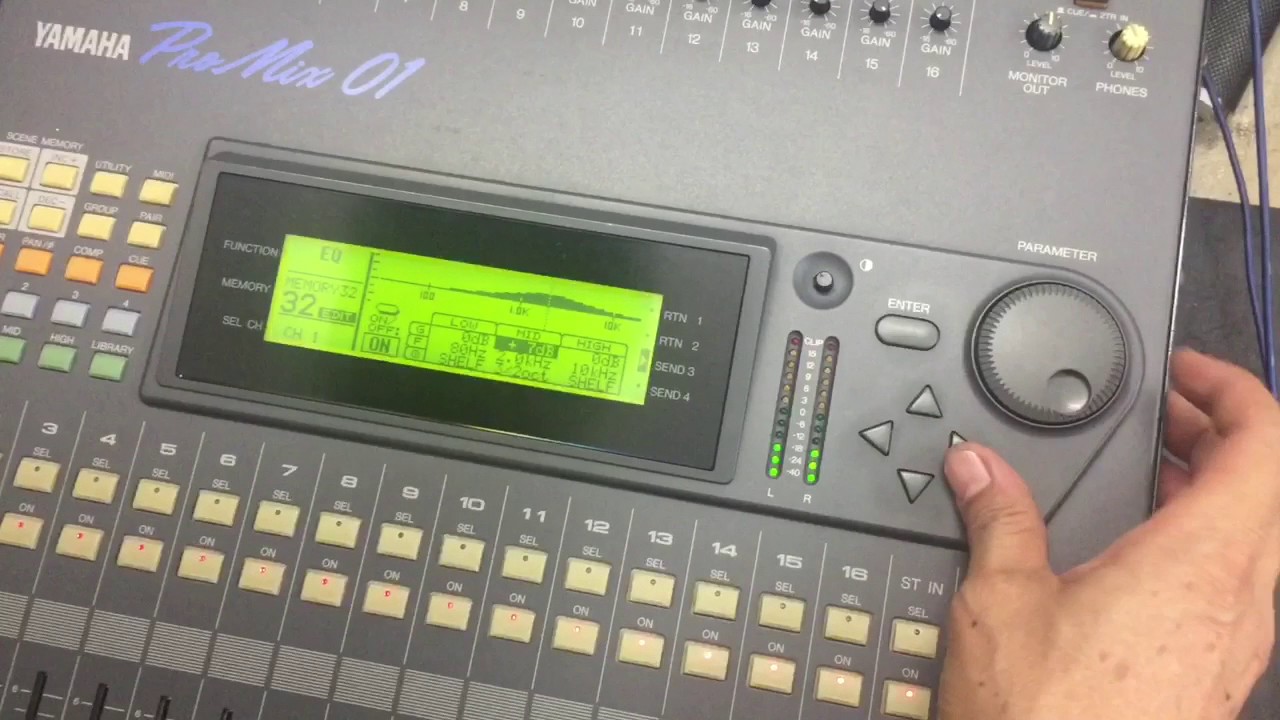 TEST YAMAHA PROMIX 01 - YouTube