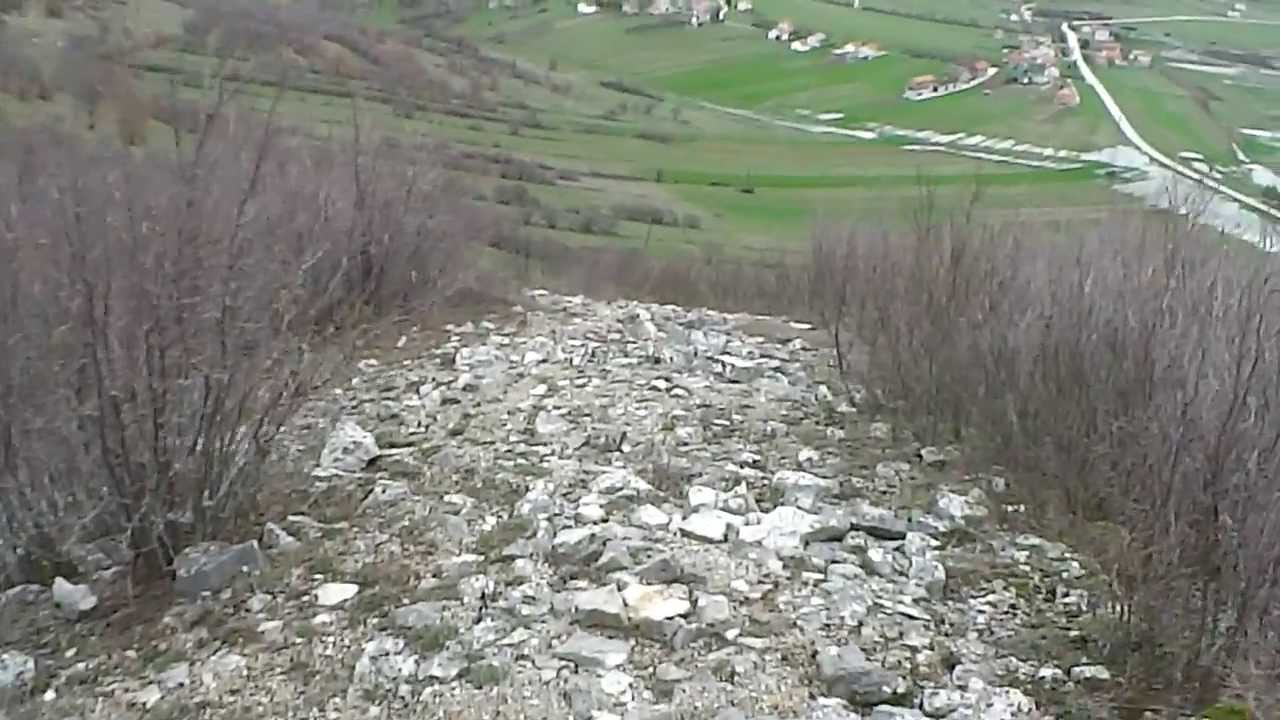 Ostaci Ilirske (Delmatske) gradine / Illyrian fort in Balkan - YouTube