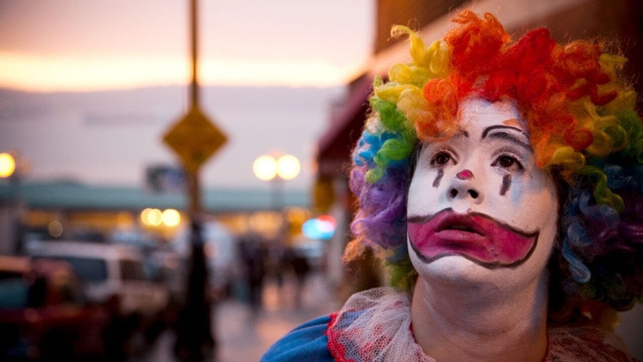‘Clown show’: ‘Stupid protesters’ dressed as circus performers disrupt ...