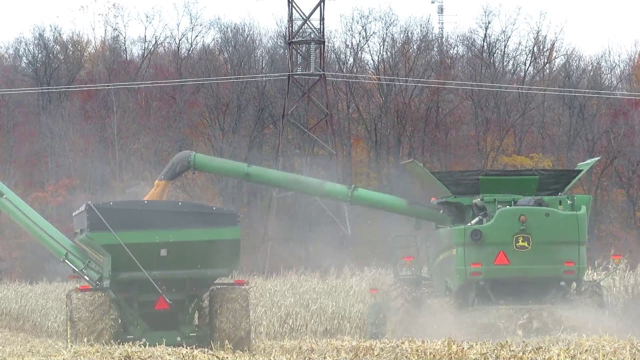 Harvest 2020 | John Deere S760 Combine Harvesting Corn | Corn Harvest ...